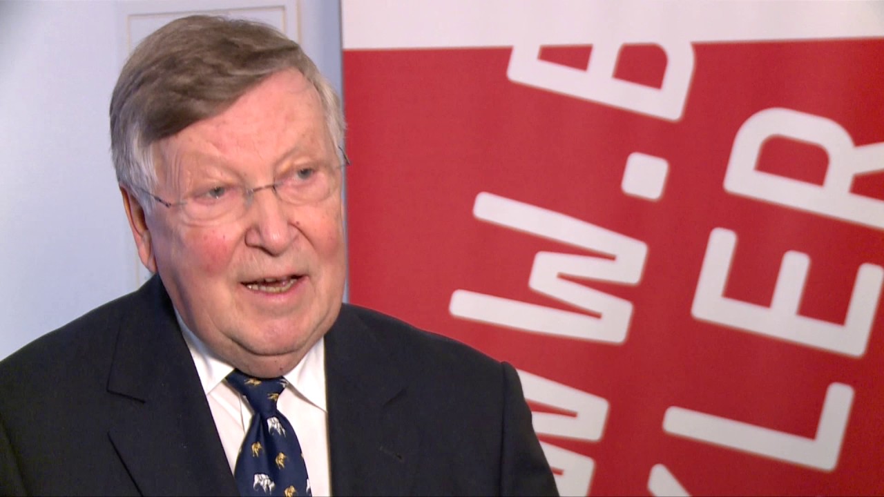 Fragen an Prof. em. Dr. Manfred Weiss zur Mitbestimmung in Europa - YouTube