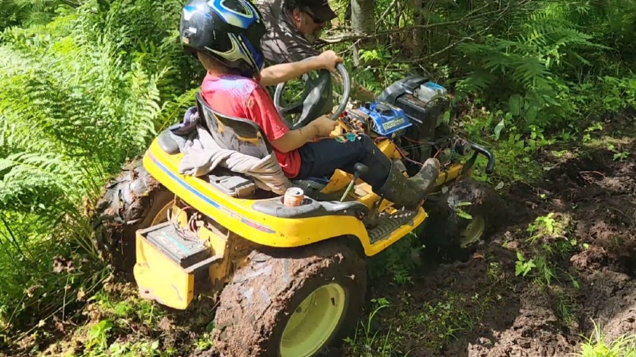 Cud Crawler Makes the Mud Fly - YouTube