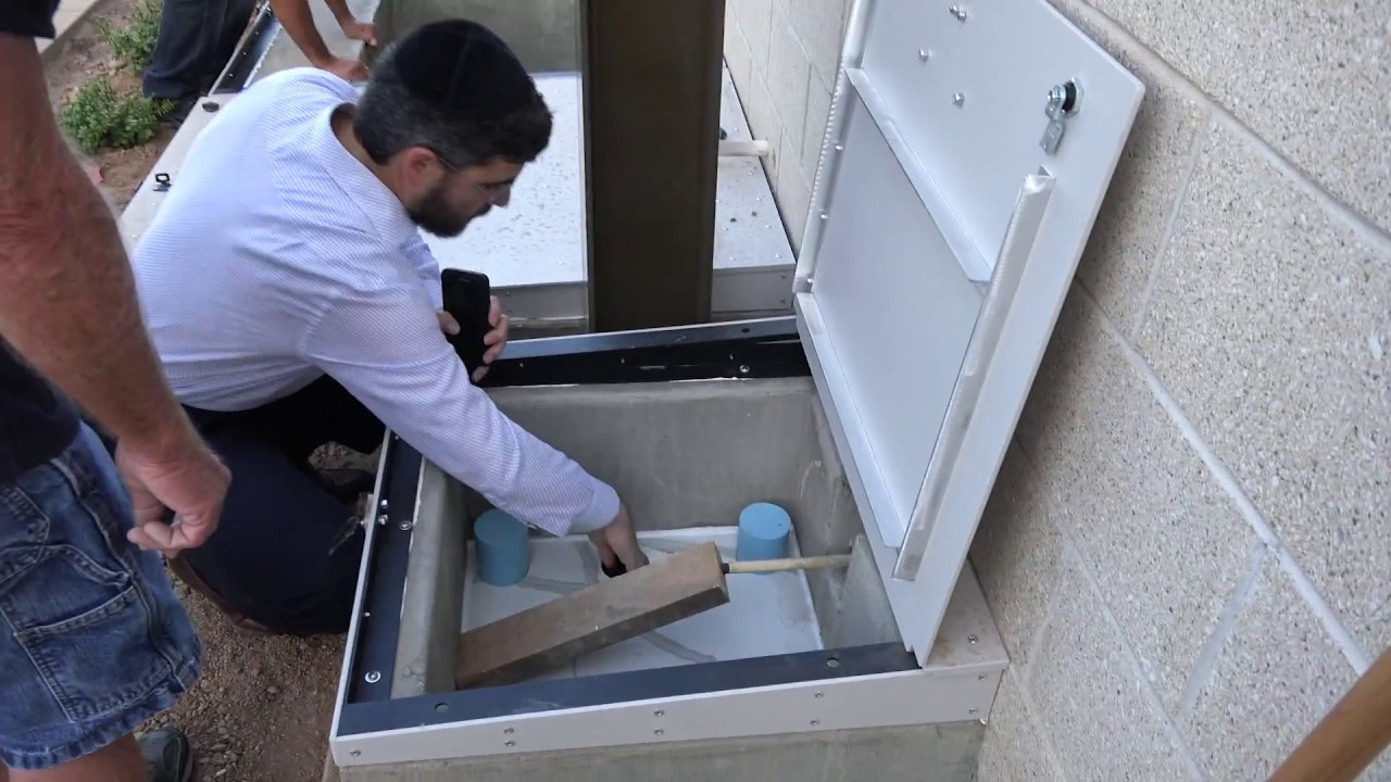 CBT Mikvah BEGIN FILLING RAINWATER TANK - YouTube