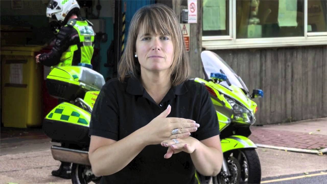 Deaf Paramedic servicing the streets of London - YouTube