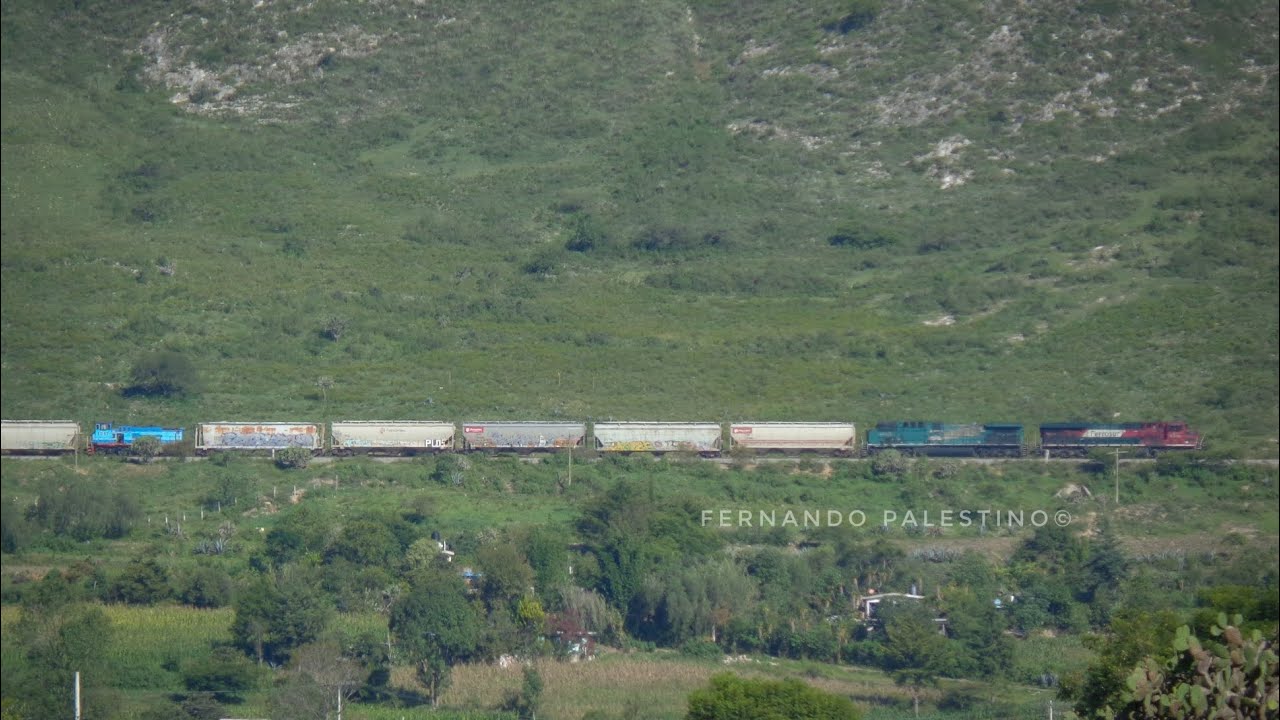 Fsrr 4709 y 4420 remolcando una sw1504 #1517 pitufa en el DMXCT con destino al VCI. - YouTube