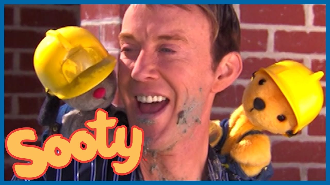Too Many Changes of Clothes | The Sooty Show - YouTube