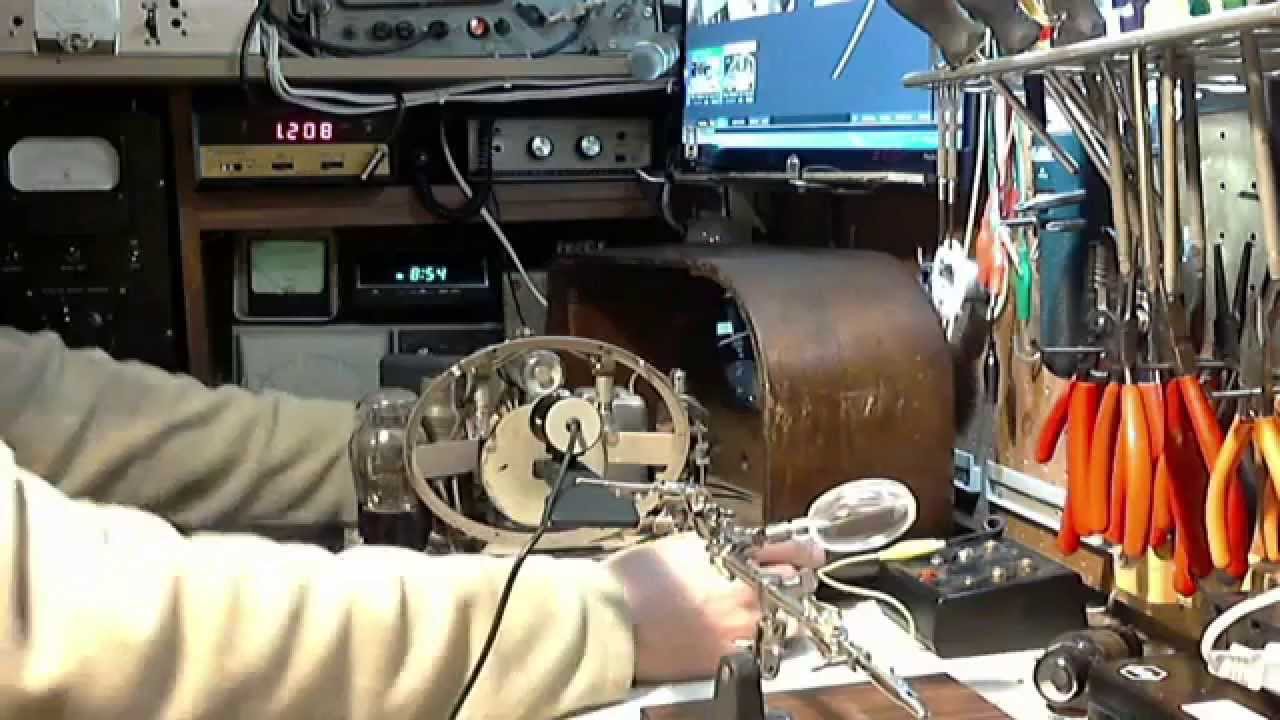 Simplex Antique Vacuum Tube Radio Video #23 - Phantom Signal - YouTube