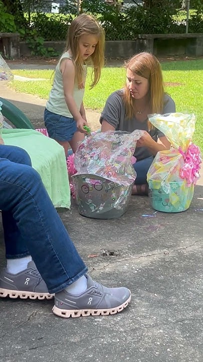 Oakland opening her Easter baskets - YouTube
