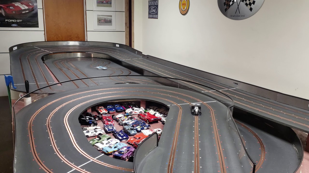 First laps of my Scratch built GT3 slot car. - YouTube