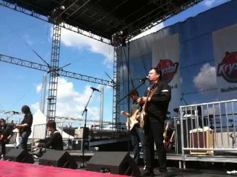 38 Special's Jeff Carlisi and his Breakfast for 2 Krystal Story - YouTube