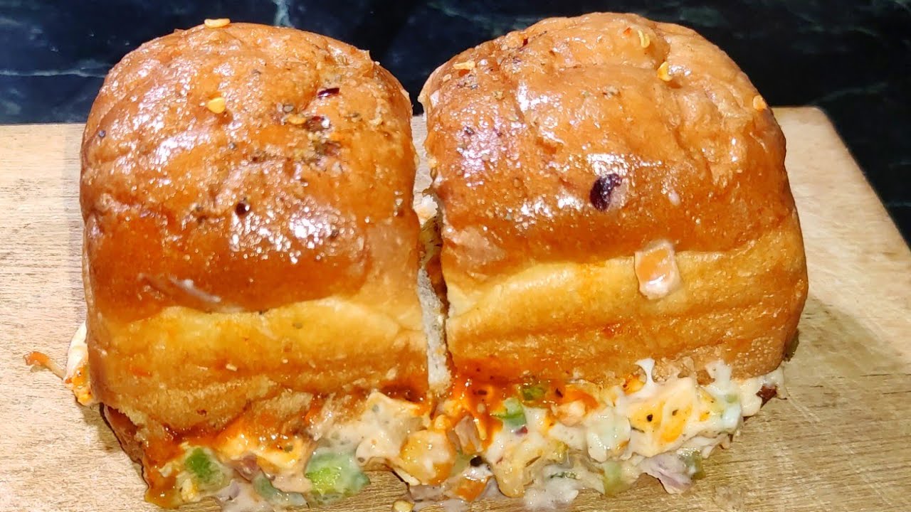 Crispy cheese pav in kadai | cheesy veggie pav | easy snacks recipe ...