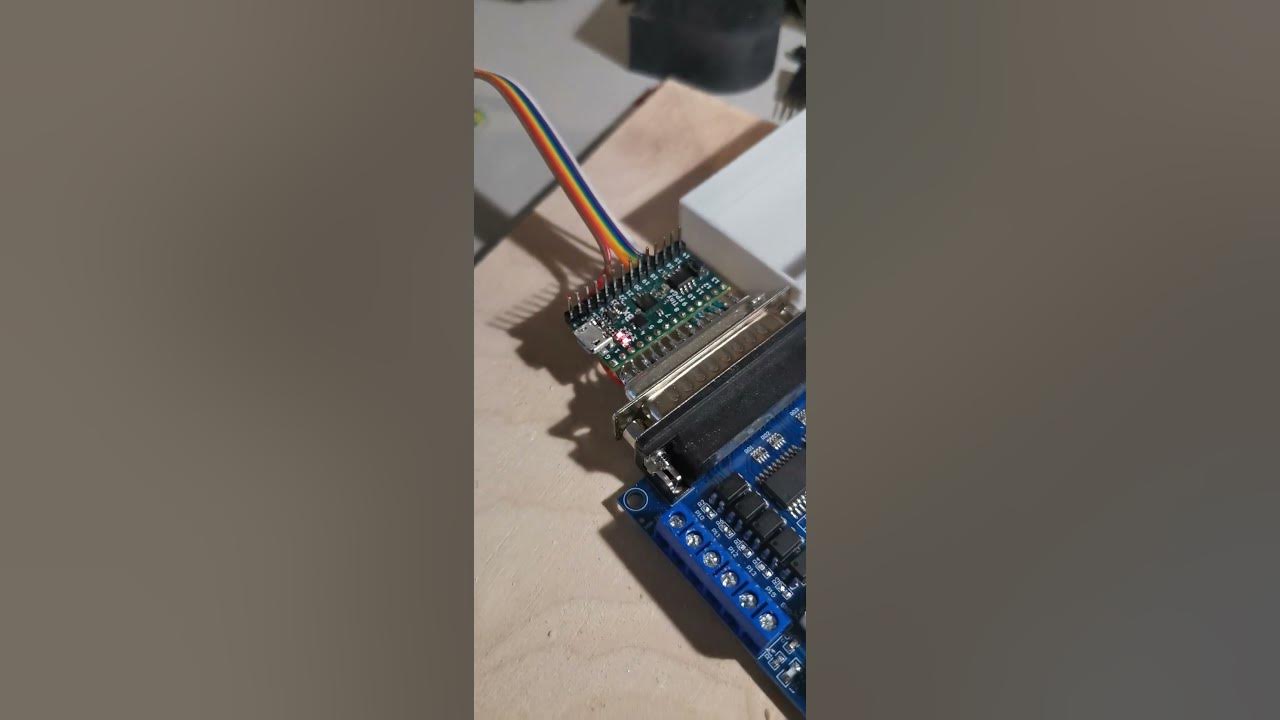 linuxcnc with tinyfpga-bx - YouTube