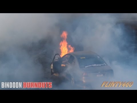 BOGAN - HUGE ENGINE BAY FIRE AT BINDOON BURNOUTS - YouTube