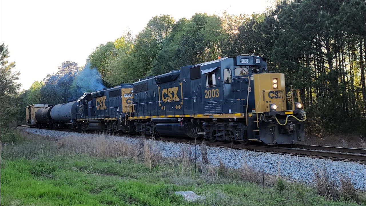 CSX A762-02 Double EMD Double Take - YouTube