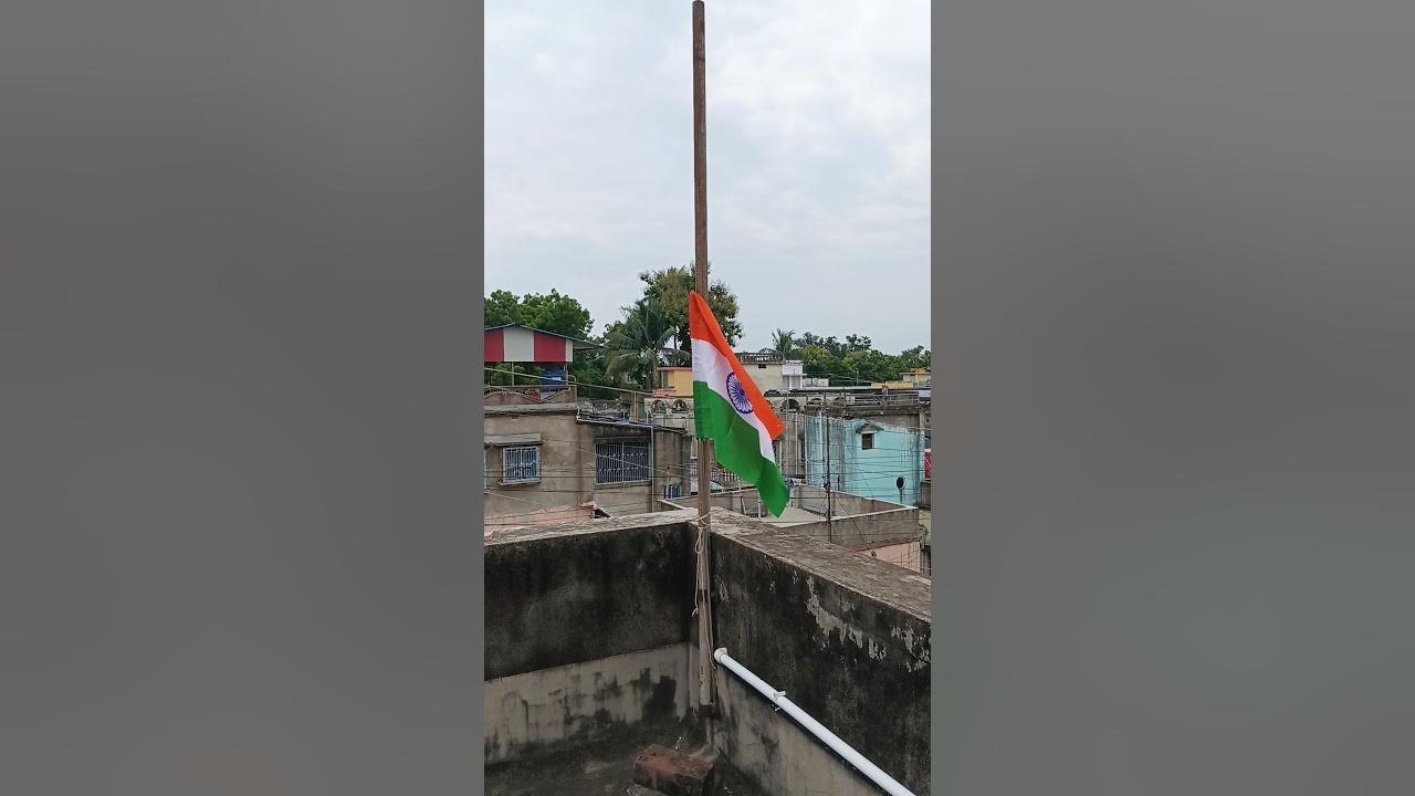 Hoisting India Flag on the independence day . Subscribe @Soumik_Pal now ...