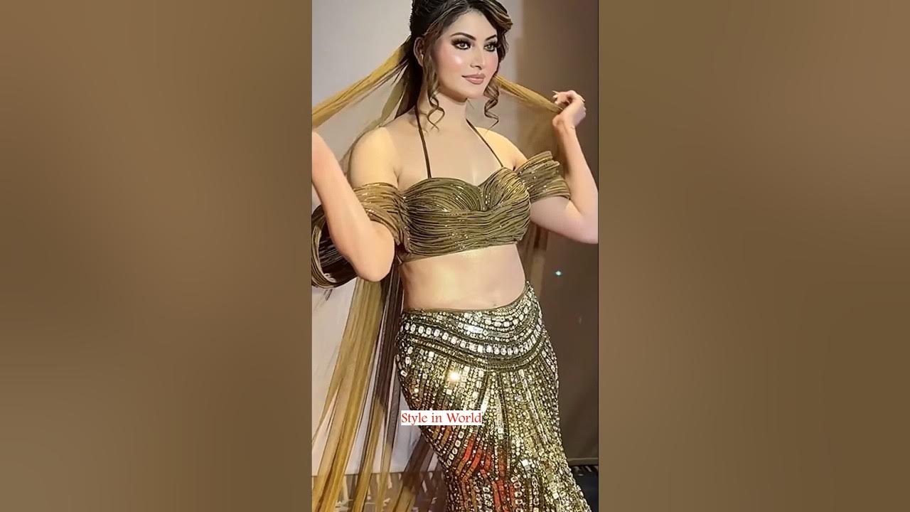 Urvashi Rautela Arrives for The Red Carpet Of Screenxx Awards #shortsvideo - YouTube