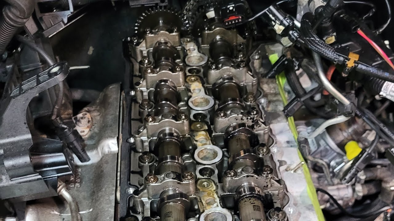 BMW N57 Valve Cover Gasket! Injectors/Oil cooler - YouTube