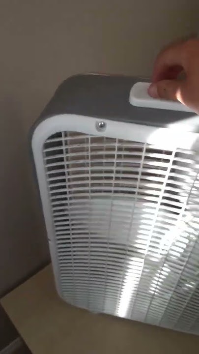 2 box fans - YouTube