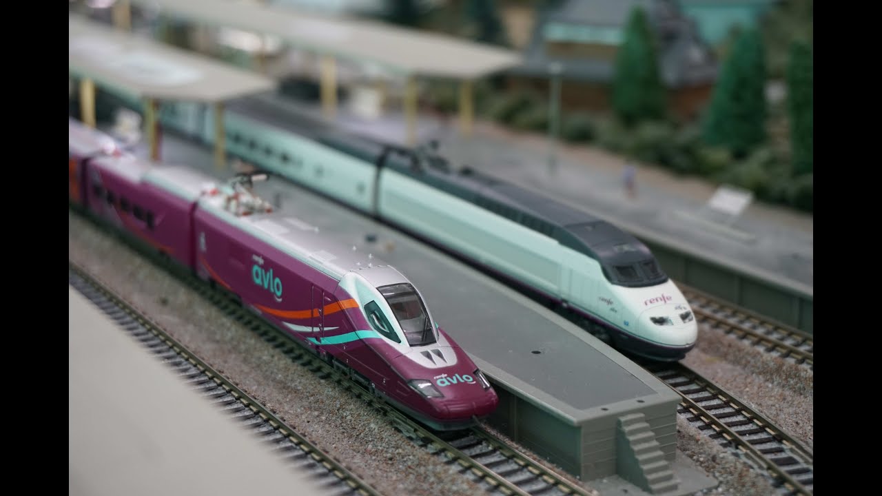 Nゲージ スペイン AVE S112 "Avlo" 14両編成 ② - YouTube