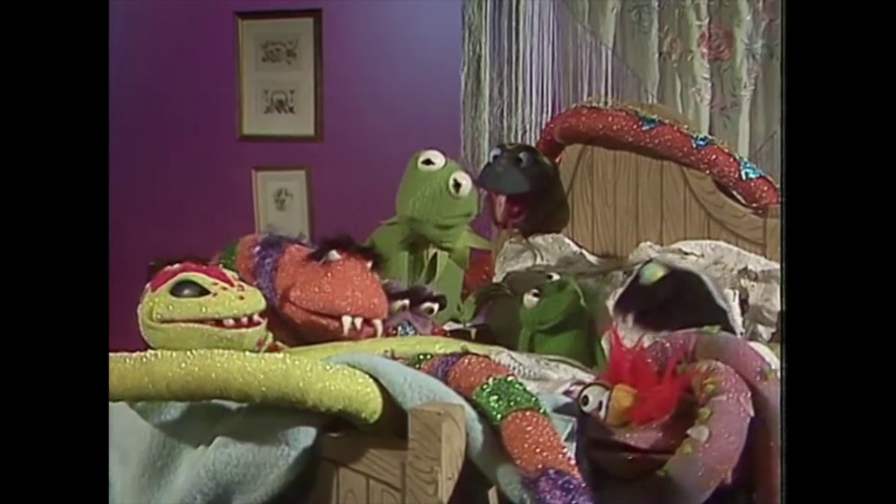 Muppet Songs: Kermit, Robin and Piggy - In a Persian Market/Octopus's ...
