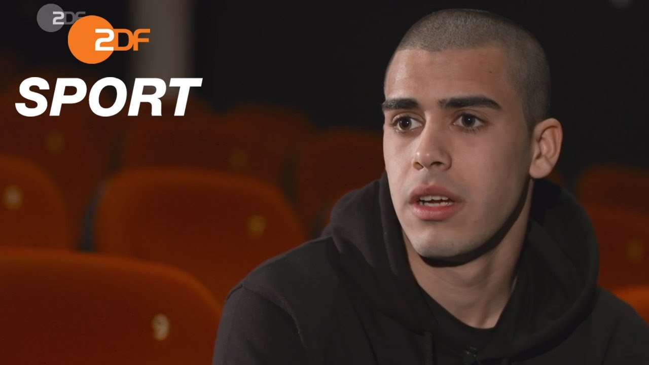 Ilay Elmkies: Ein junger Fußballer lebt Geschichte | ZDF SPORTreportage ...