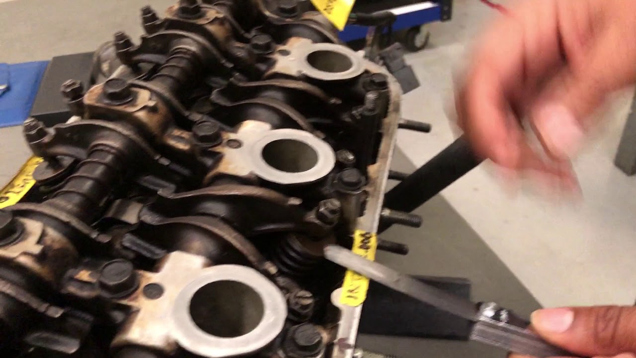 measuring valve backlash - YouTube