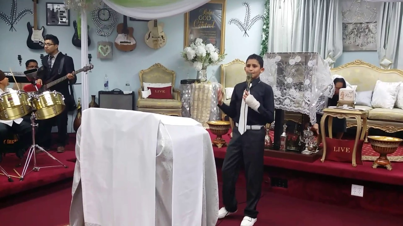 Medley de Adoración by Caleb Rosa. Casa del Alfarero (6-25-17) - YouTube