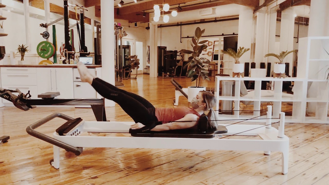 Reformer Crunch Hold + Double Leg Raise - YouTube