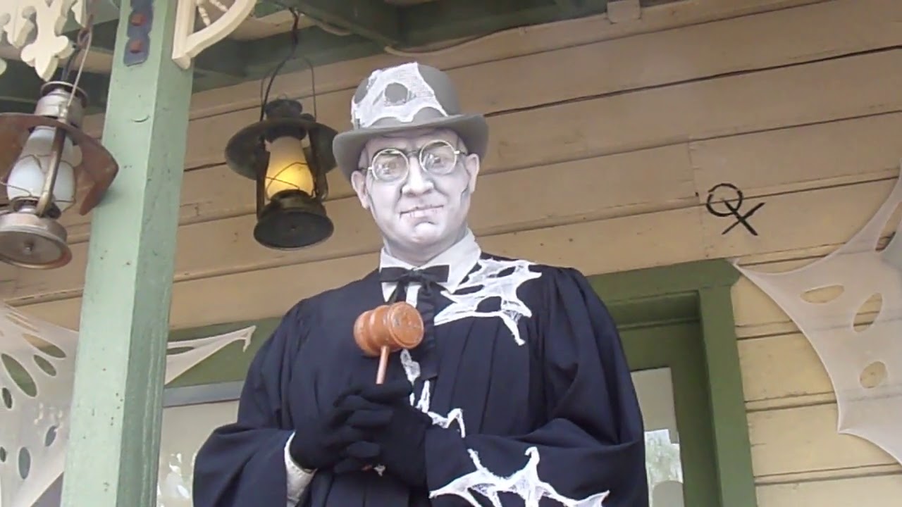 Ghost Judge Barrious L Plots Died Because He Hanged Himself by a Noose ...