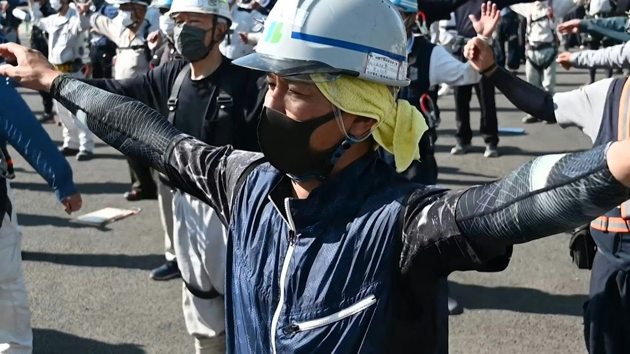 One, two, three! The Japan stretches performed by millions | AFP - YouTube