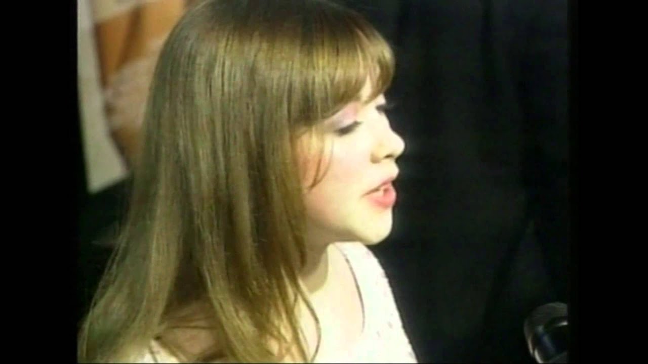 Charlotte Church: Classical singer - YouTube