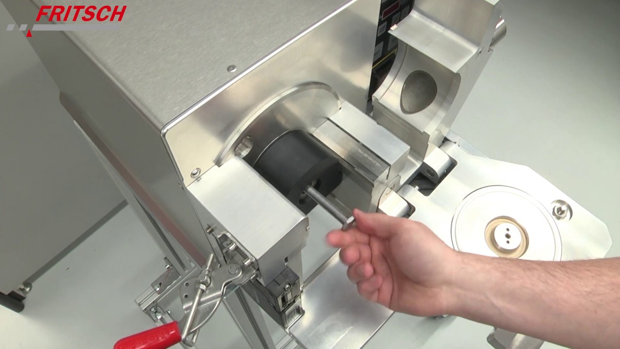 Support Video: Dismantling the labyrinth seal of a Universal Cutting ...