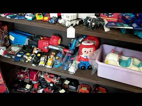 Dropping off stuff at the store! - YouTube