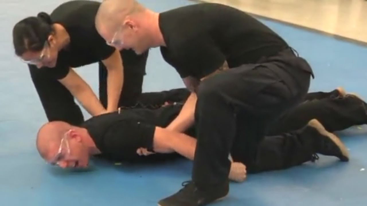 APD starts Crisis Intervention Training - YouTube