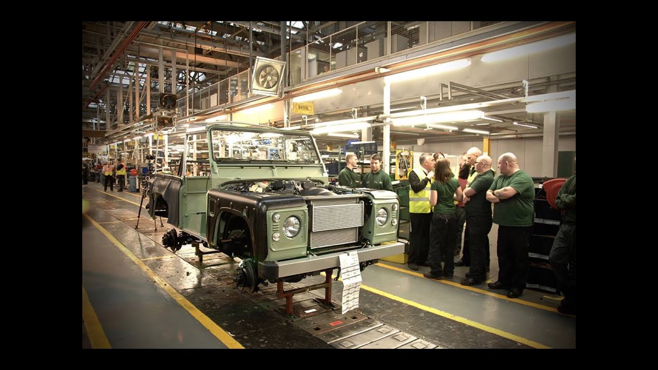 The last Land Rover Defender #2 016 933 - YouTube