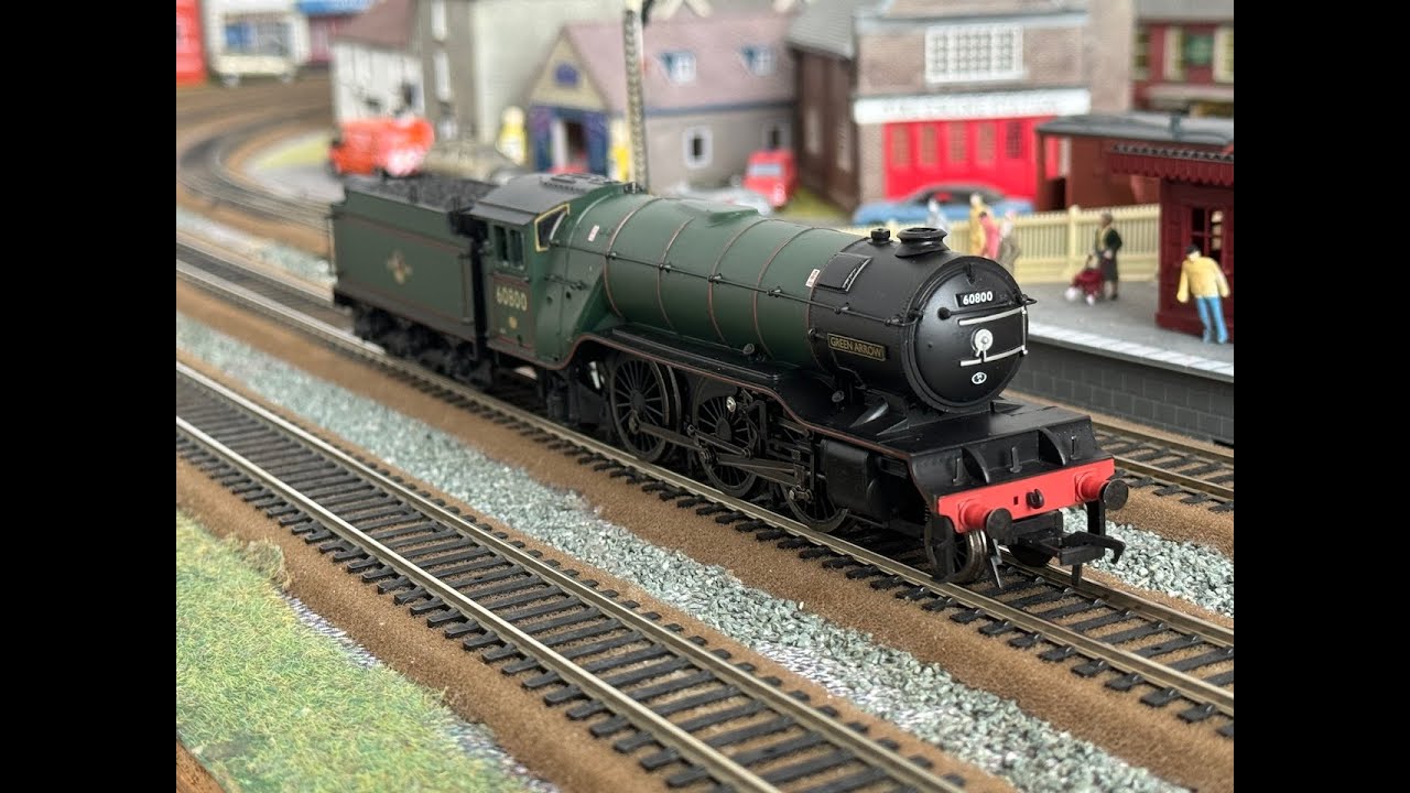 Bachmann 31 550 V2 60800 Green Arrow steam locomotive - YouTube