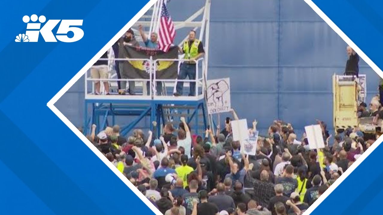 Protests break out at Boeing plant in Everett - YouTube