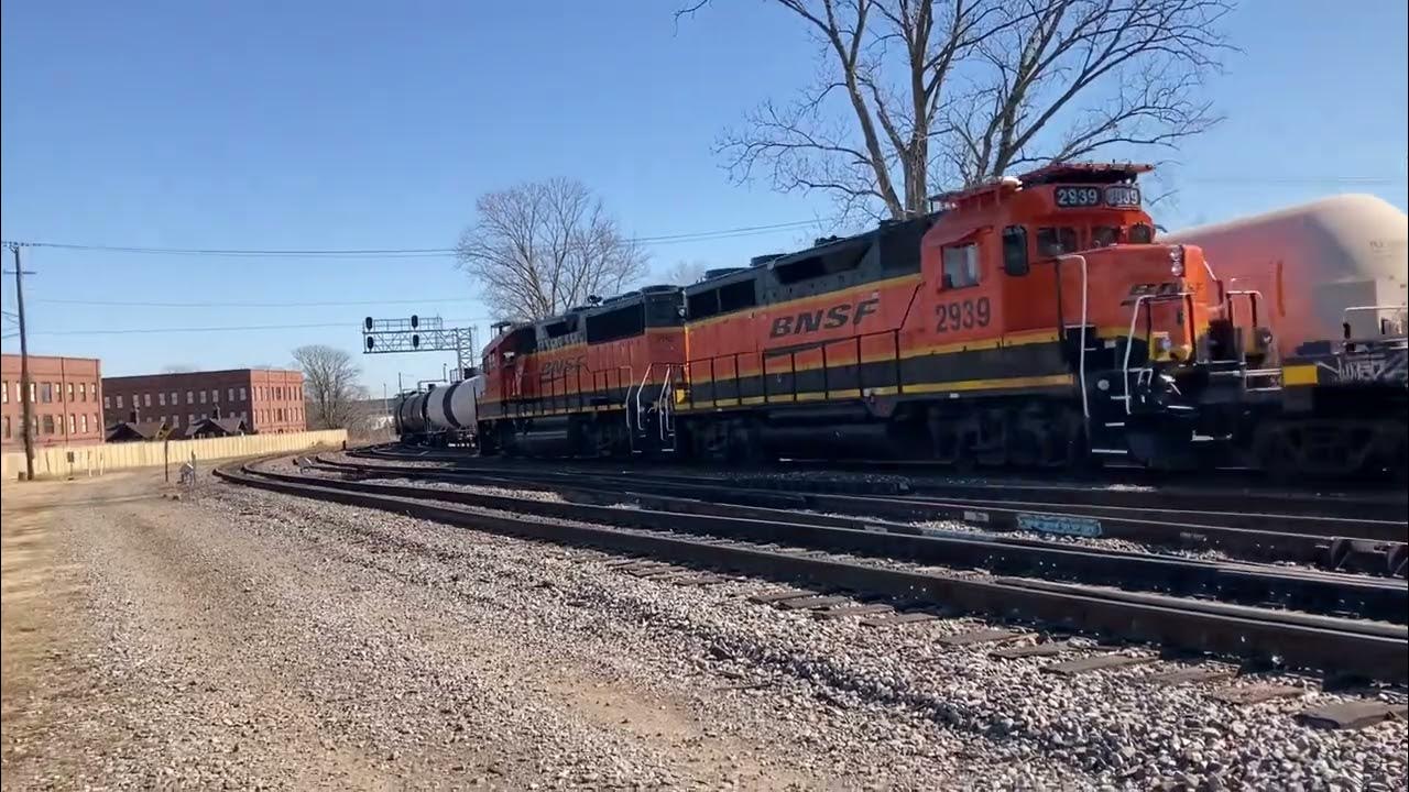 BNSF locals in Memphis, Tennessee including B40-8W 535! - YouTube