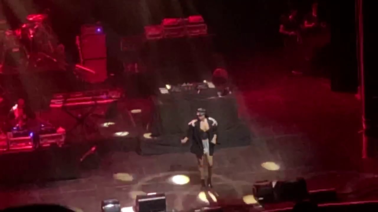 Keri Hilson - Pretty Girl Rock (First Live Performance of 2020) - YouTube