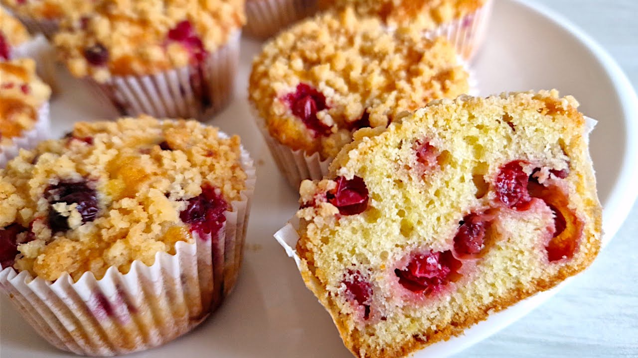 Quick and easy MUFFINS Recipe, BUT very Delicious 😋 With crumble ...