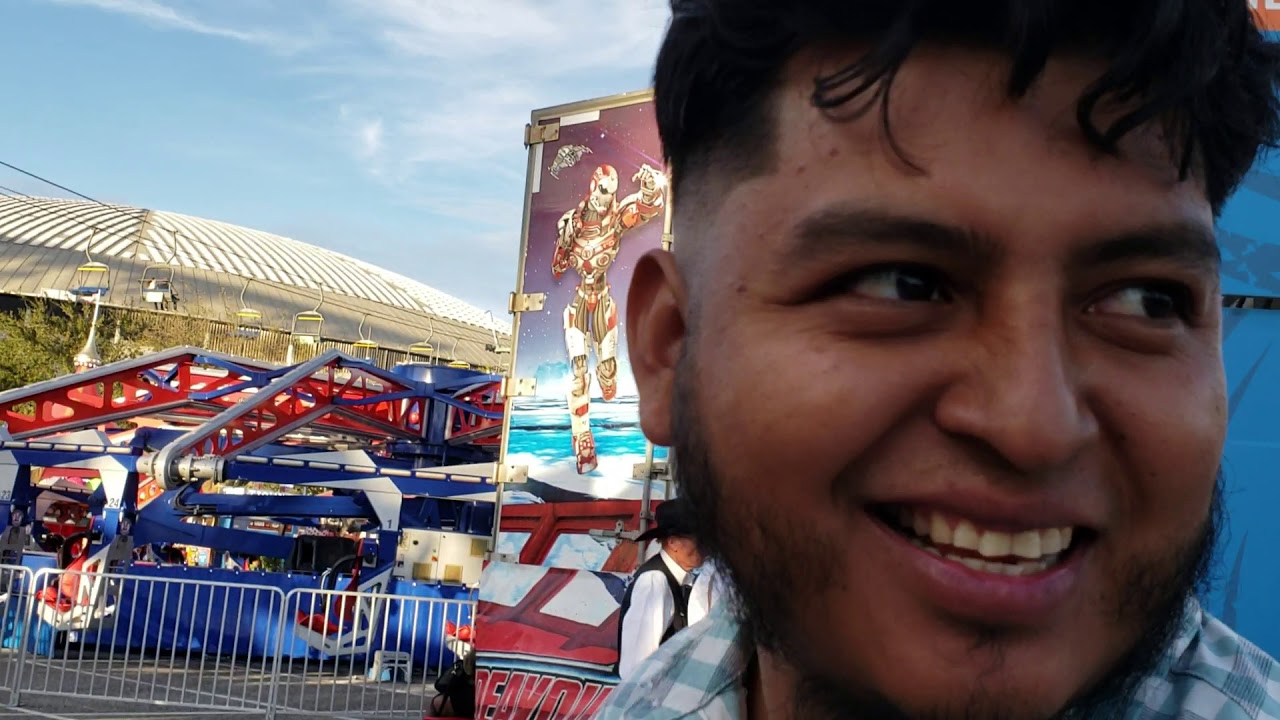 Comiendo elotes en el Rodeo de Houston Parte 9 - YouTube