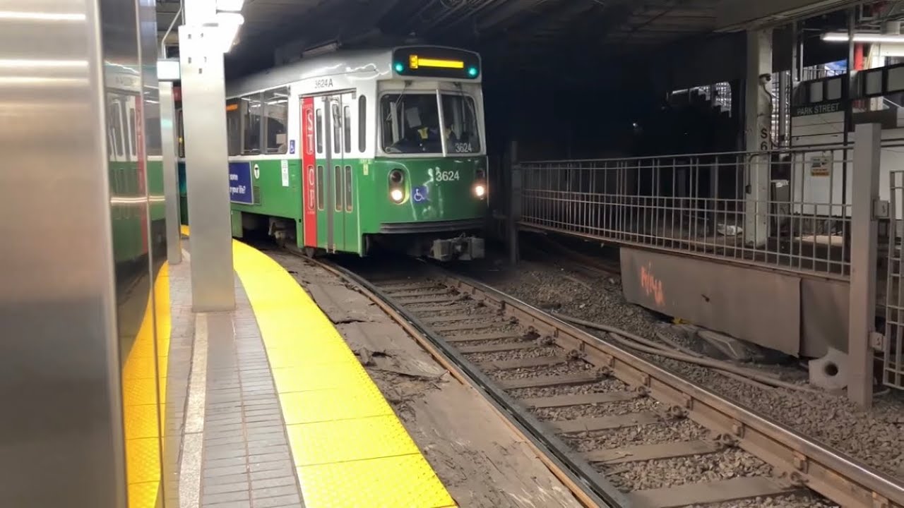 MBTA Green Line - B branch Type 7/Type 8 Consist at Park St - YouTube