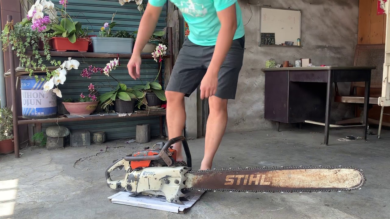 Stihl 070 av chainsaw - YouTube