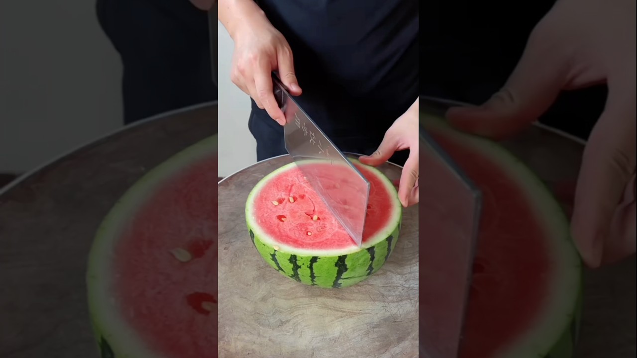 Amazing Watermelon Cutting Trick . Chinese Style . #shrots #chefsufiyan ...