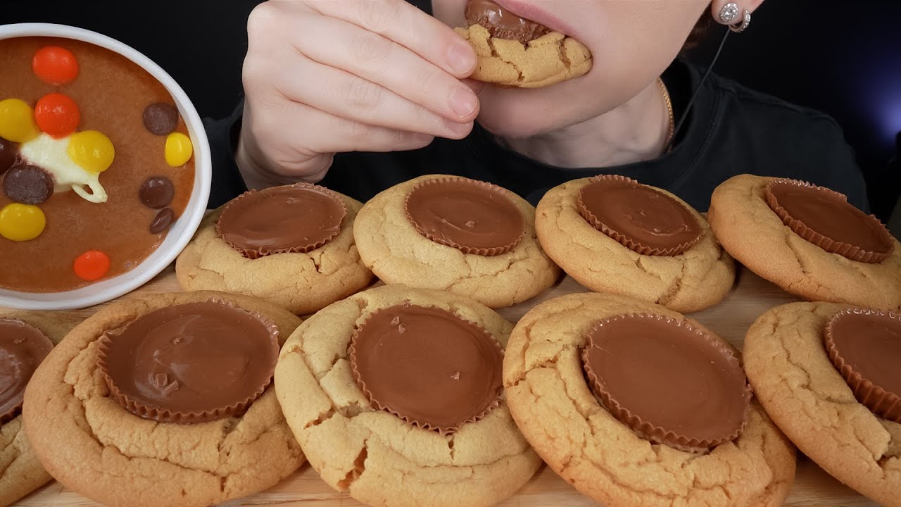ASMR Reese's Chocolate Peanut Butter Cookies & Candy Ice Cream Dessert ...