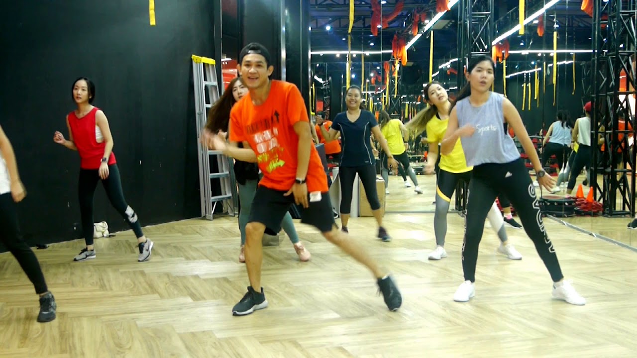 [KPOP] CLC - LIKE IT | Dance Fitness By Golfy | Give Me Five Thailand ...