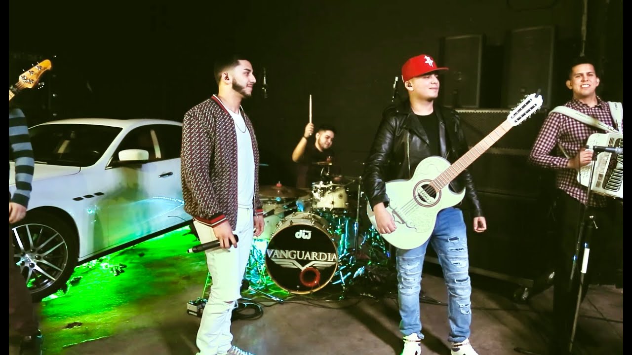 La Consigna Del 8 - Grupo Vanguardia (En Vivo) - YouTube
