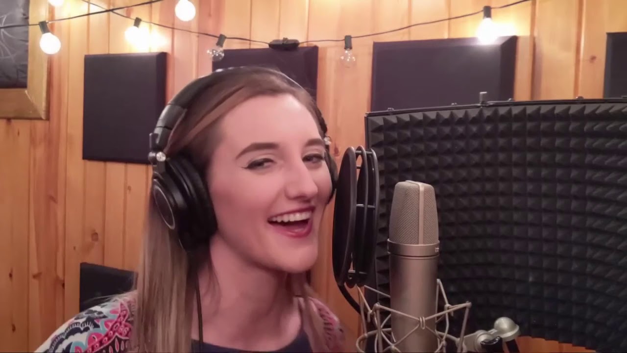 Abbey Fest Live Featuring Hannah Schaefer - YouTube
