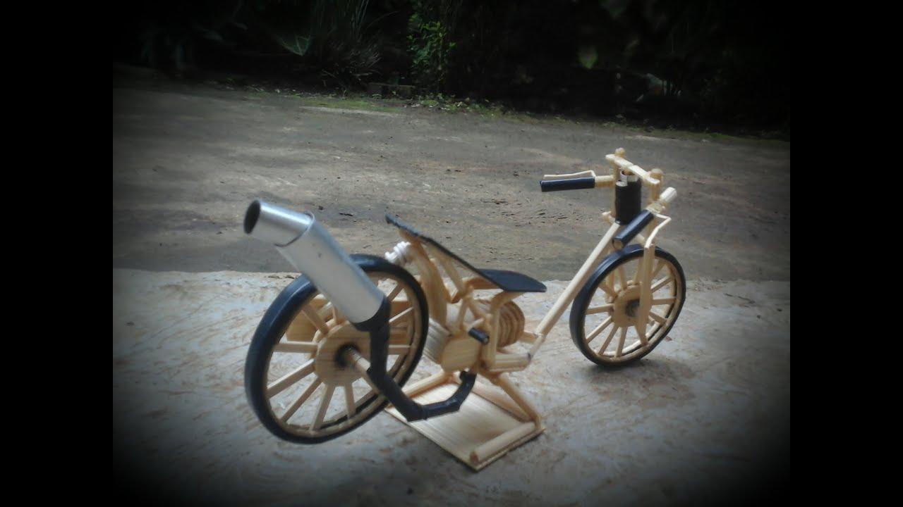 cara membuat motor drag dari bambu | miniatur dari bambu - YouTube