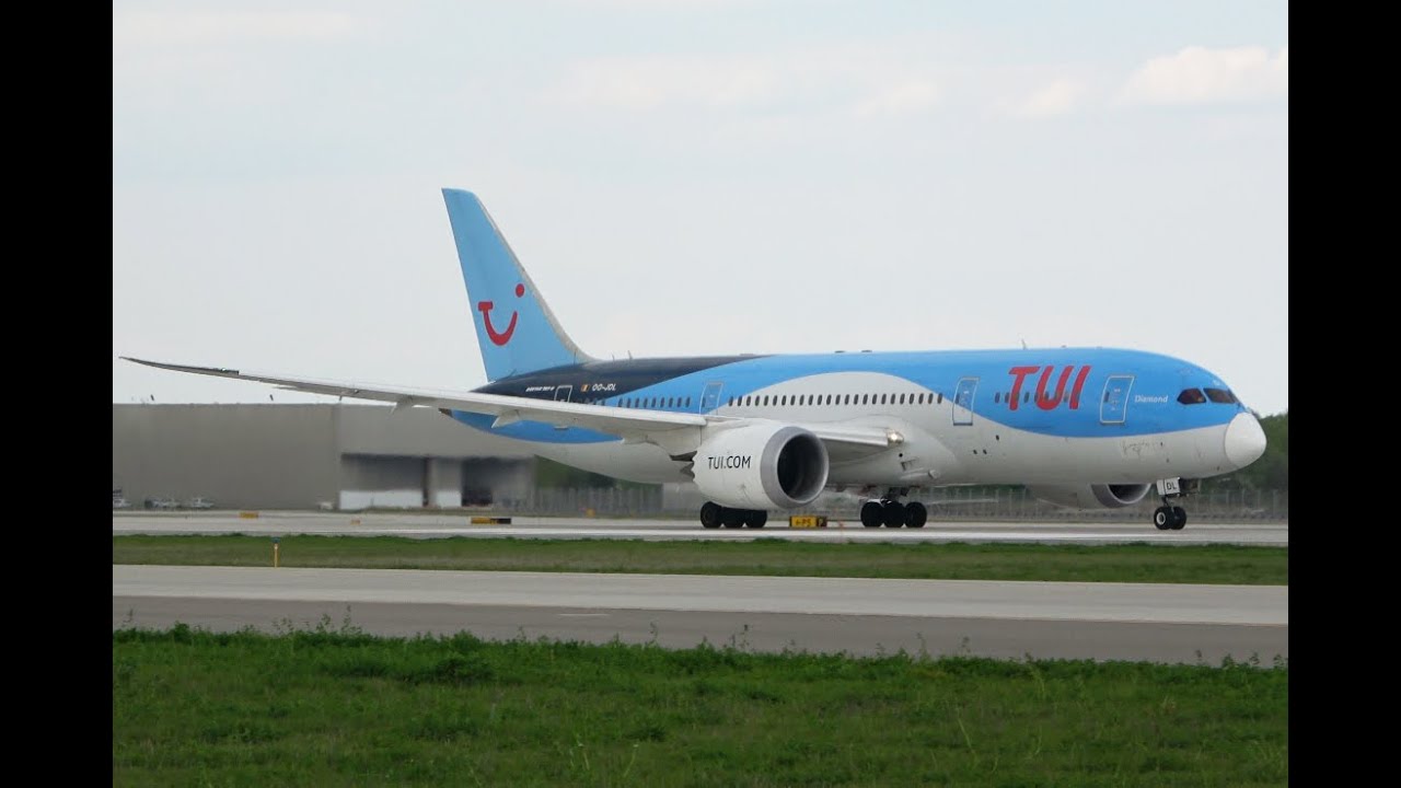 TUI 787 take off, DTW - YouTube