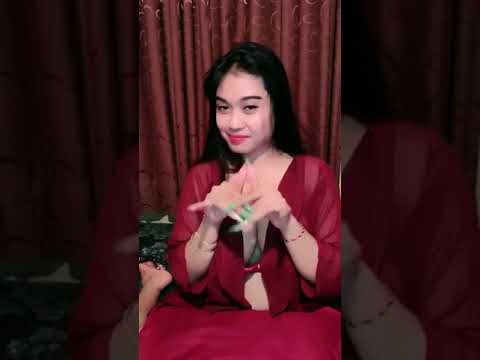 Tante toge montok sange pakek baju dinas
