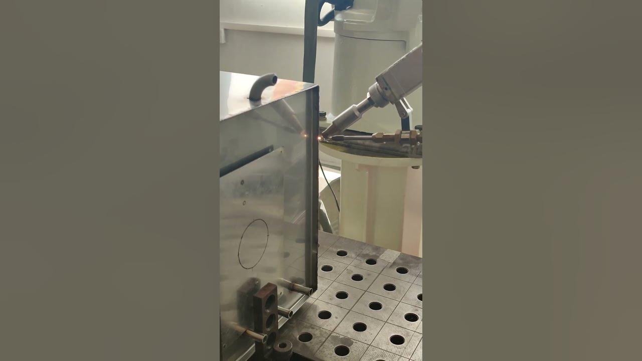 Pdkj Robot Laser Welder Applied To The Hardware Industry Welding Water Tank 1 2mm Stainless