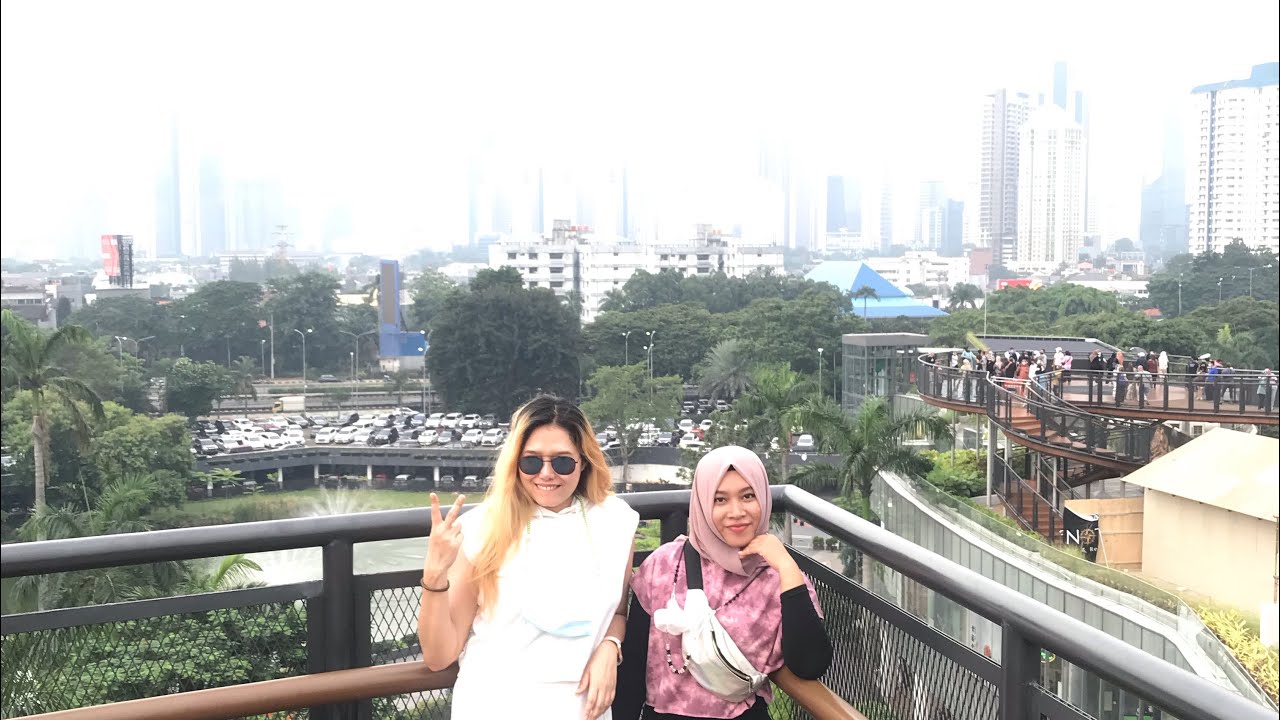 SPARK (Senayan Park) SKYWALK Jakarta Selatan - YouTube