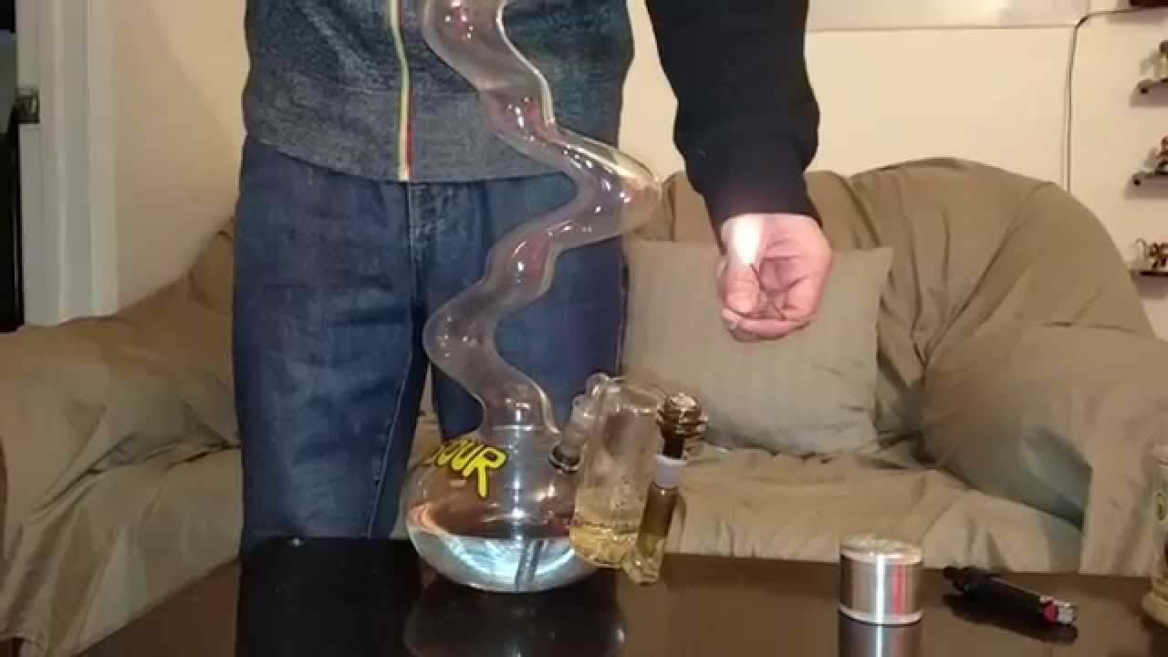 Smoking weed sour zong - YouTube